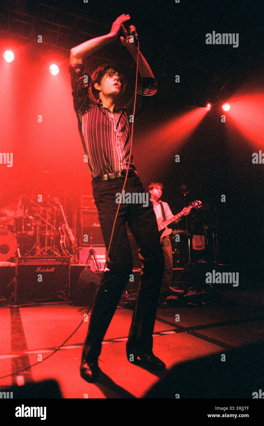 Pulp play the Clickimin Centre, Shetland, 13th August 1996. Lead Singer ...