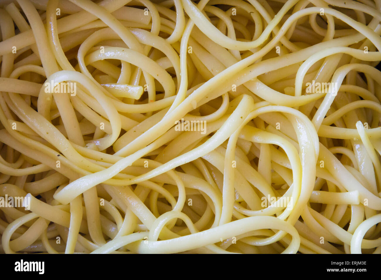 Close up view of pile of cooked spaghetti Stock Photo - Alamy
