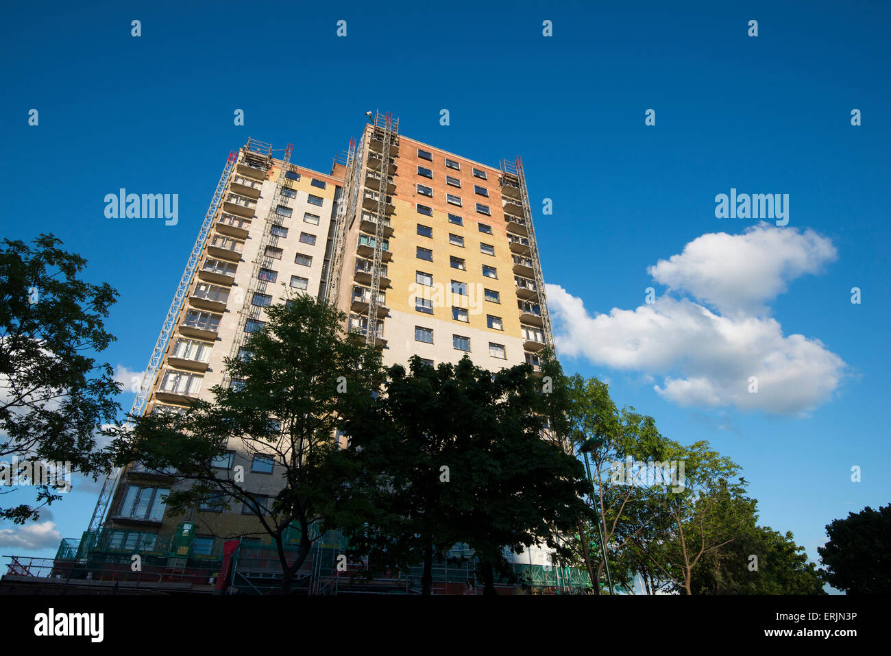 High rise flats nottingham uk hi-res stock photography and images - Alamy
