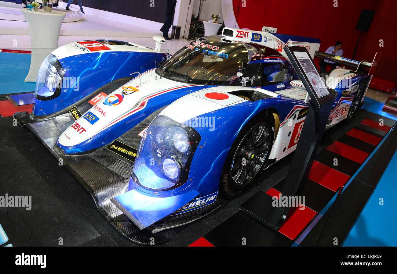 Toyota ts040 hybrid 2015 hi-res stock photography and images - Alamy