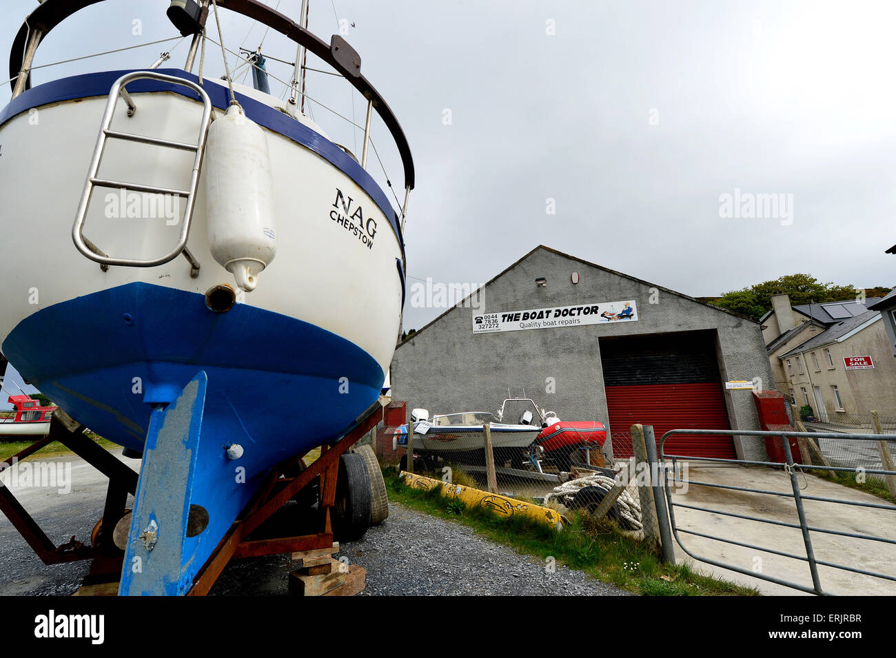 Doctor boat hi-res stock photography and images - Alamy
