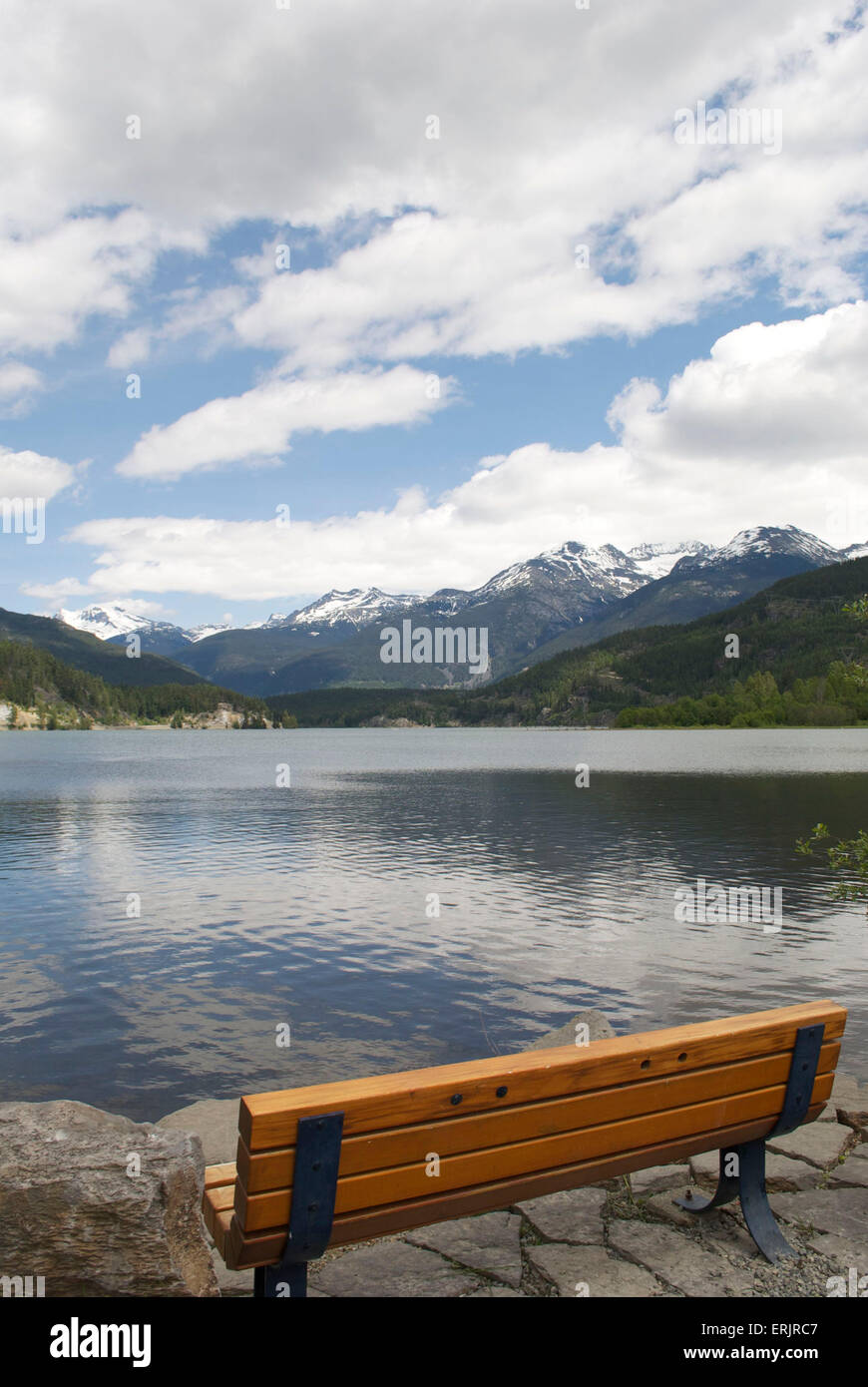 Bench looking out at a lake hi-res stock photography and images - Alamy