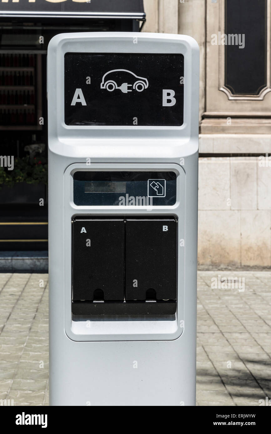 Electric charge point spain hi-res stock photography and images - Alamy