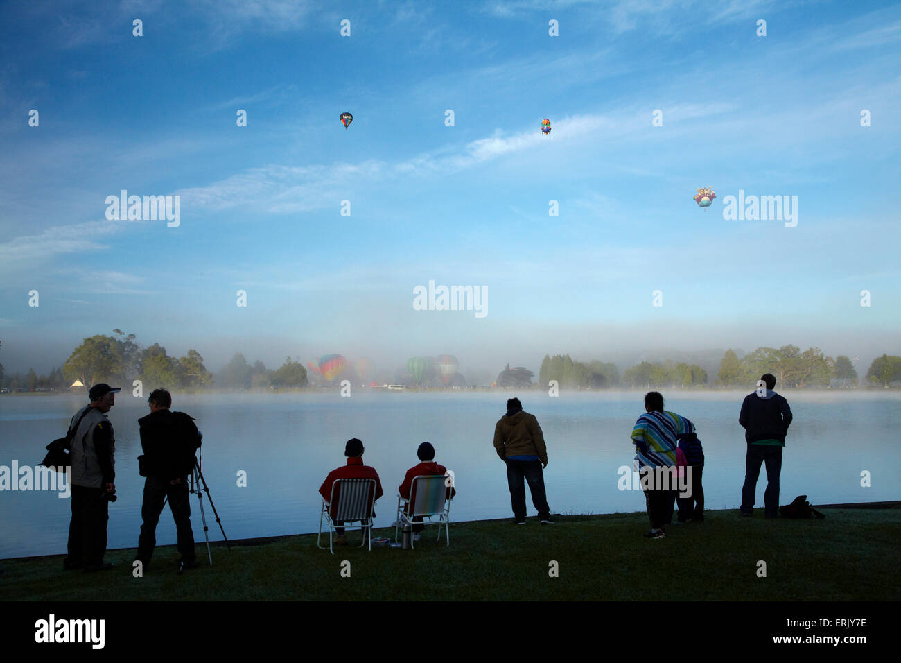 Photographers and Balloons over Waikato Festival, Lake Rotoroa ...