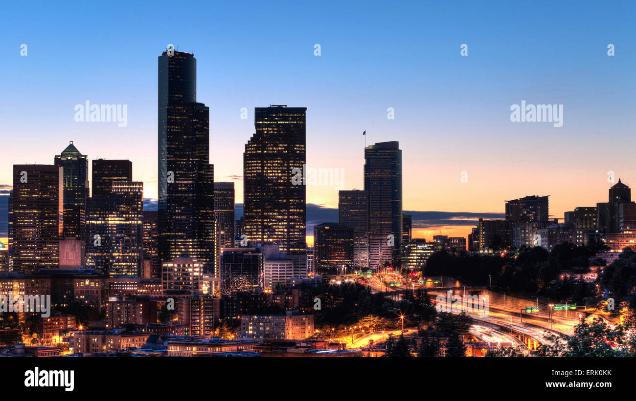 Downtown seattle hi-res stock photography and images - Alamy