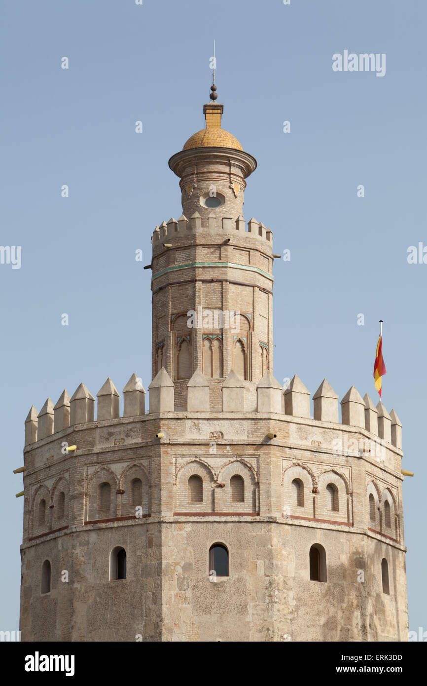 Gold tower hi-res stock photography and images - Alamy