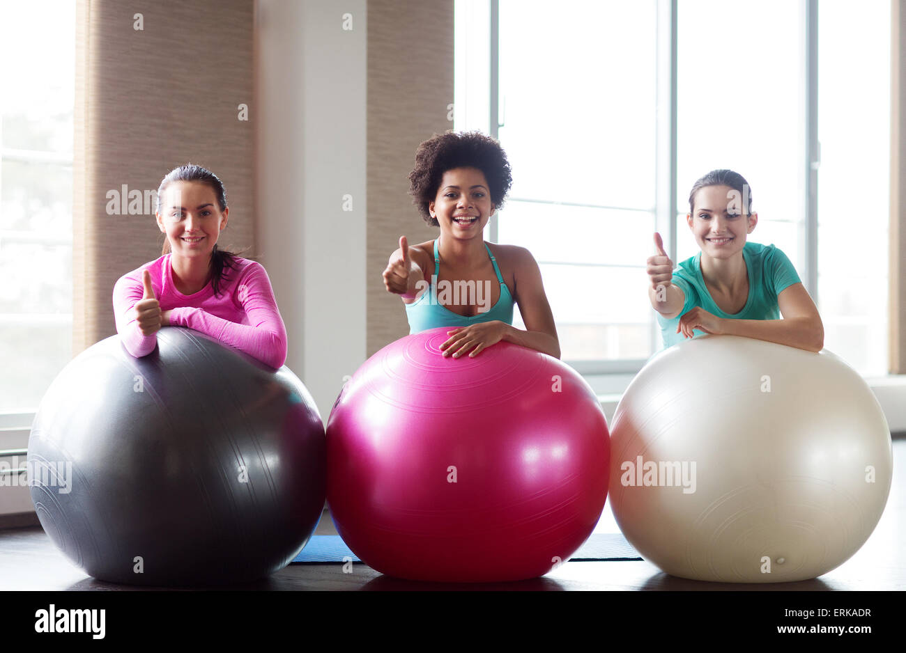 Exercise balls hi-res stock photography and images - Alamy