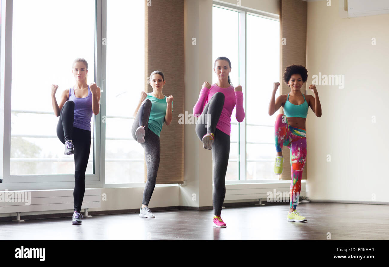 group of women working out in gym Stock Photo - Alamy