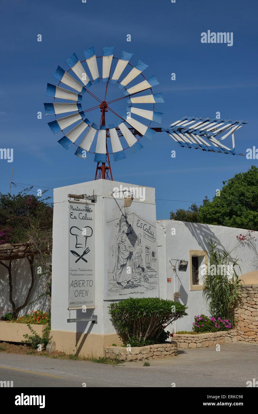 Windmill restaurant hi-res stock photography and images - Alamy