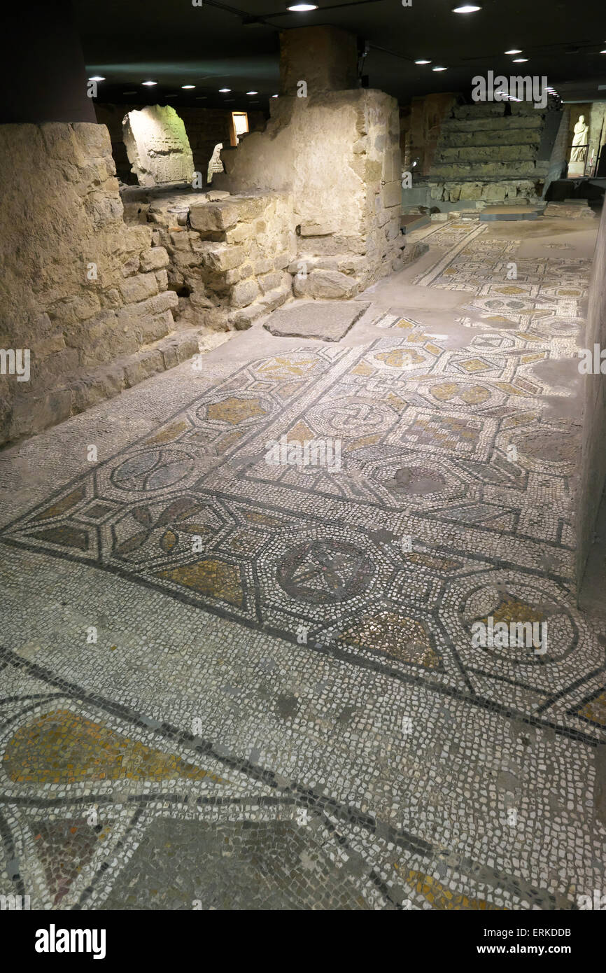 Crypt in the cathedral, Duomo Santa Maria del Fiore, Florence, Tuscany ...