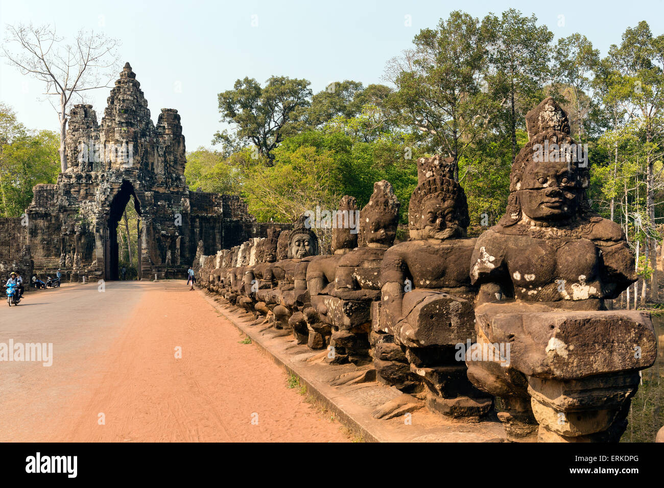 South Gate of Angkor Thom, Avalokiteshvara face tower, Asura statues ...