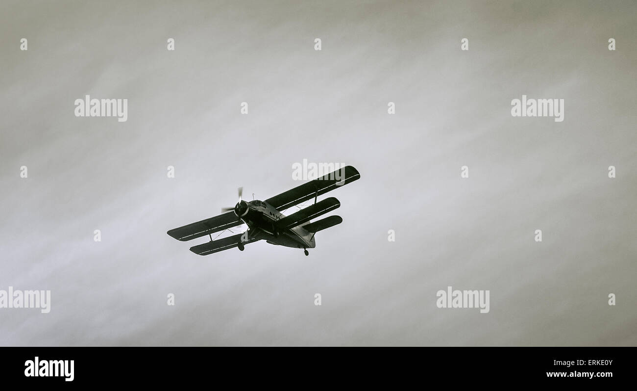 Small old biplane hi-res stock photography and images - Alamy