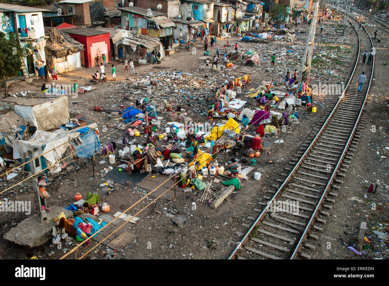 Slum next to railway tracks, near Mumbai, Maharashtra, India Stock ...