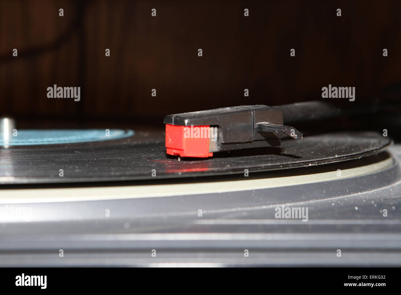 Red record player hi-res stock photography and images - Alamy