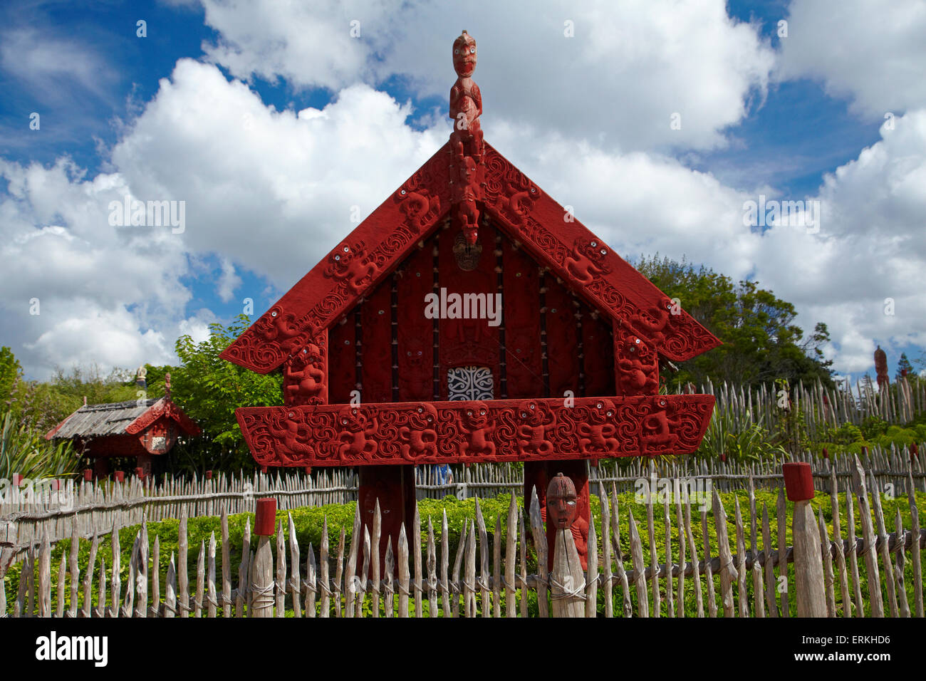 Maori storehouse hi-res stock photography and images - Alamy