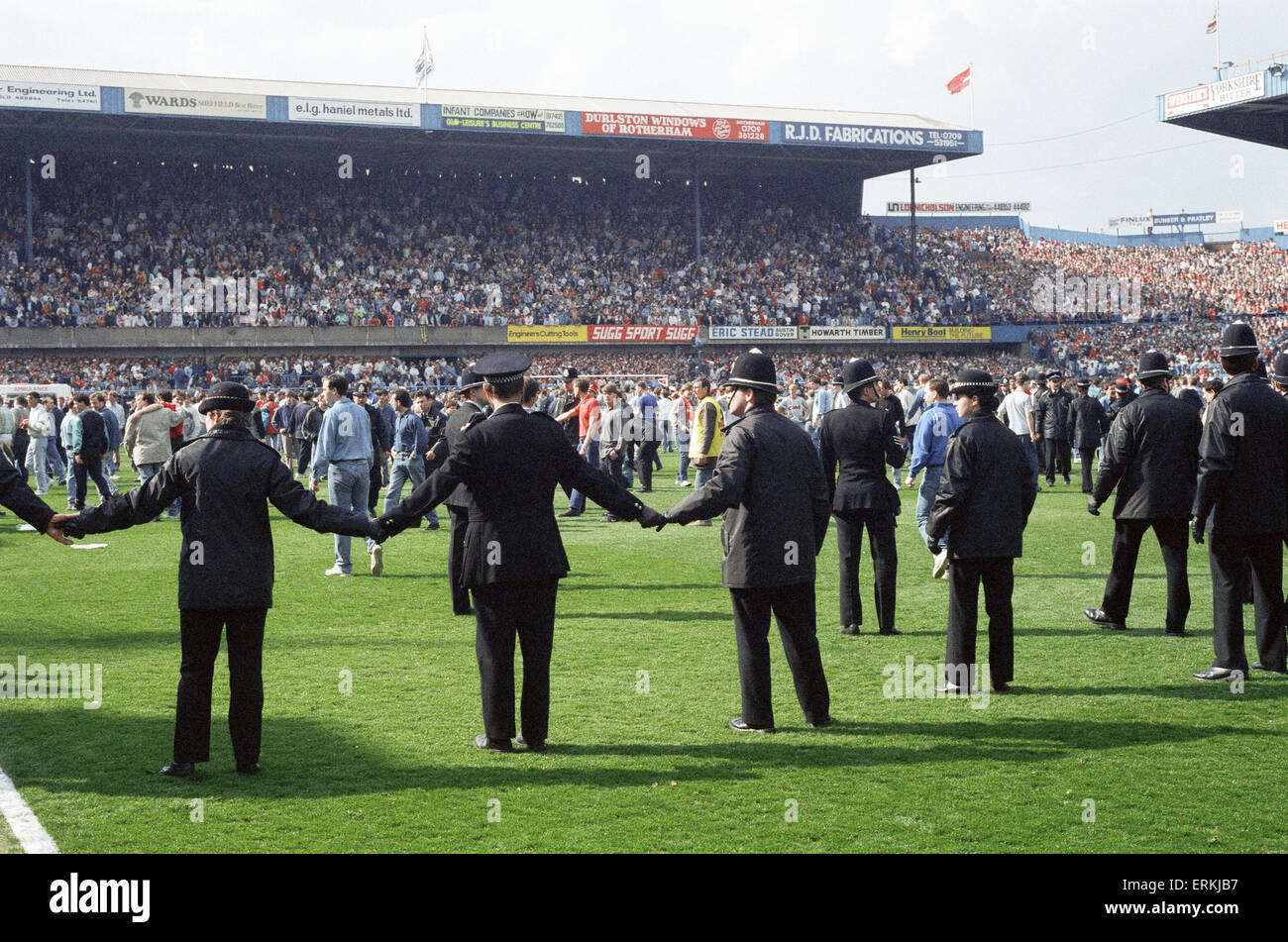 Hillsborough disaster 1989 hi-res stock photography and images - Alamy