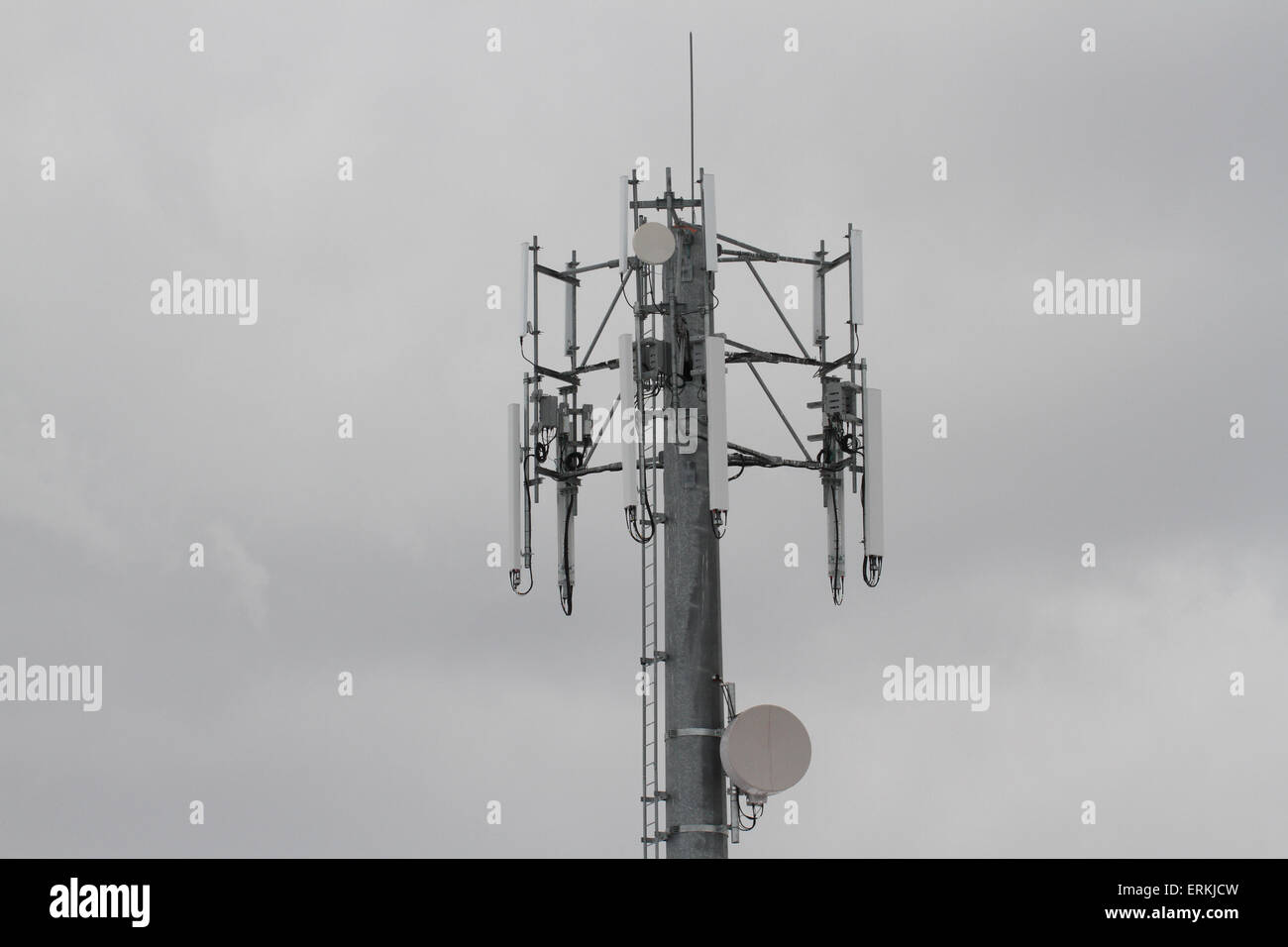 Two transmission towers hi-res stock photography and images - Alamy