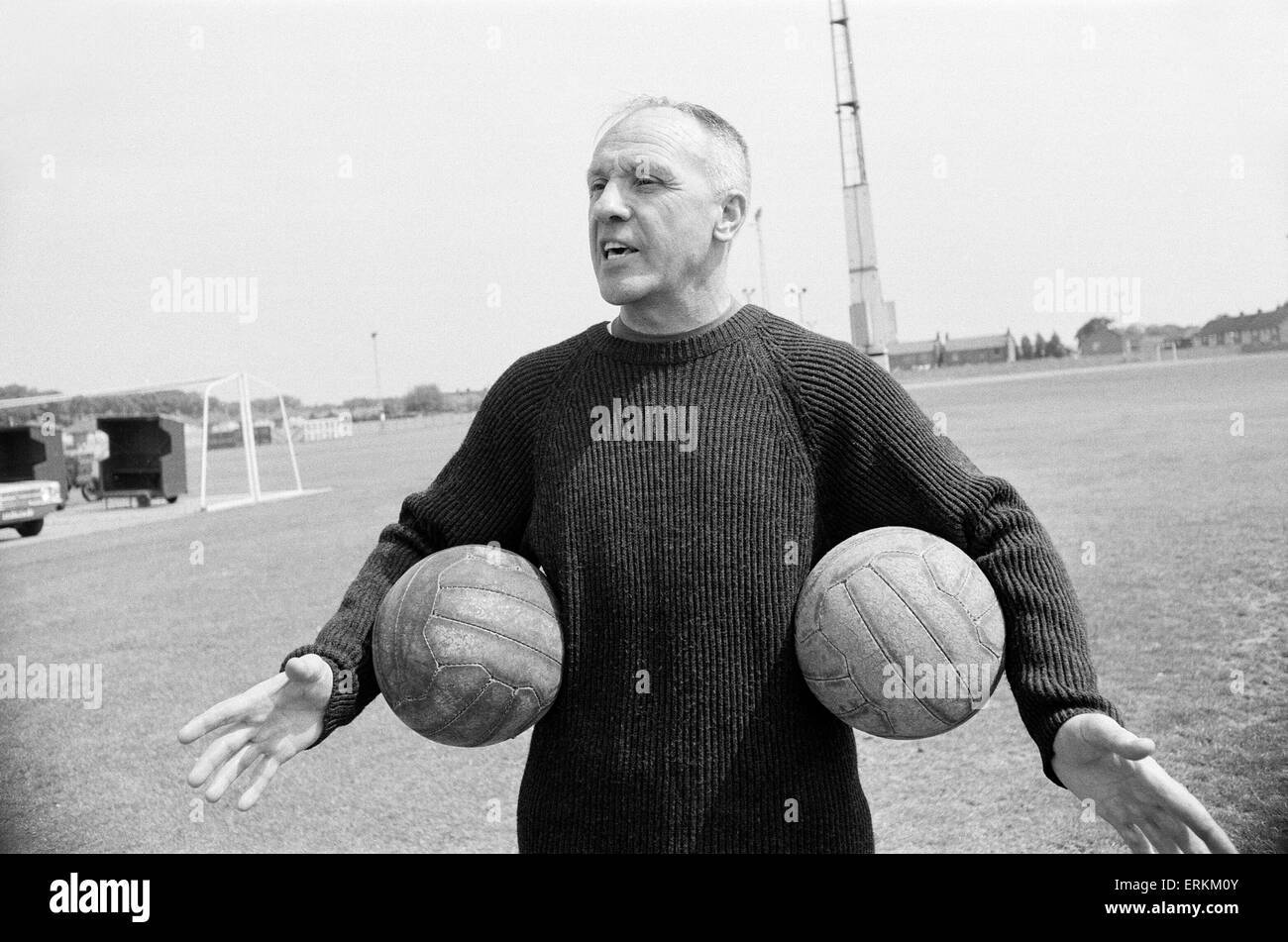 Bill shankly training Black and White Stock Photos & Images - Alamy