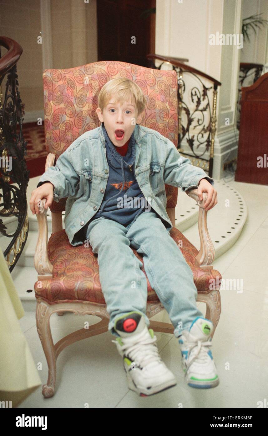 Macaulay Culkin sips his tea as he toasts his membership of he million ...