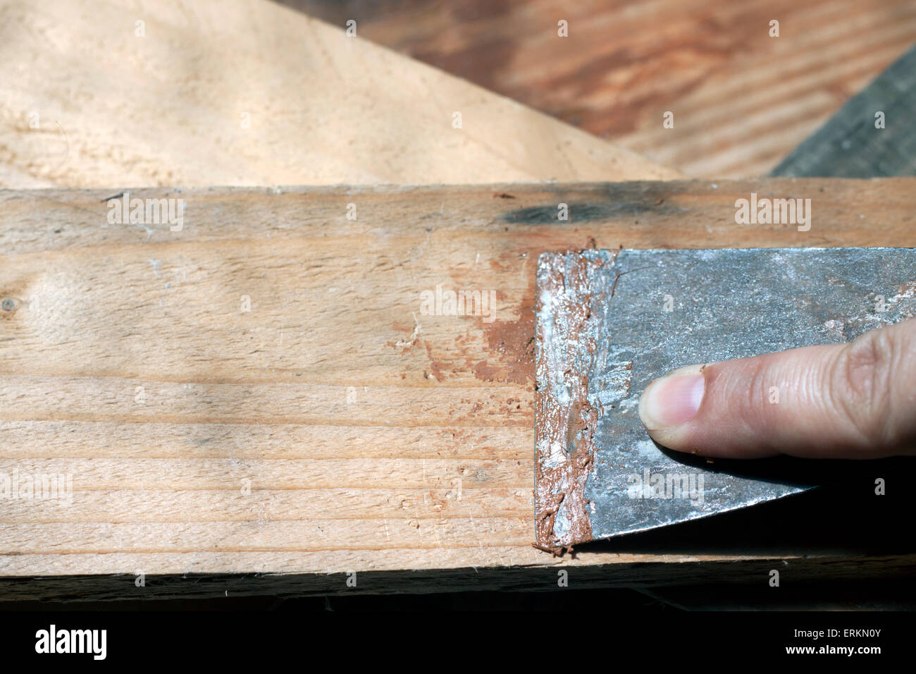 Putty knife hi-res stock photography and images - Alamy