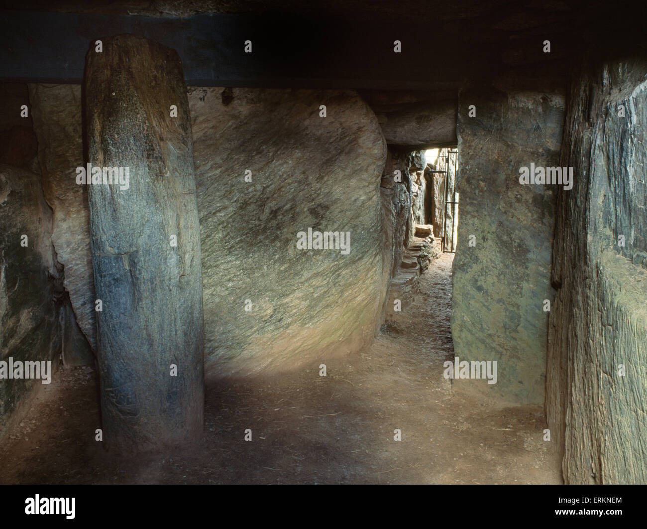 Burial chamber pillar hi-res stock photography and images - Alamy