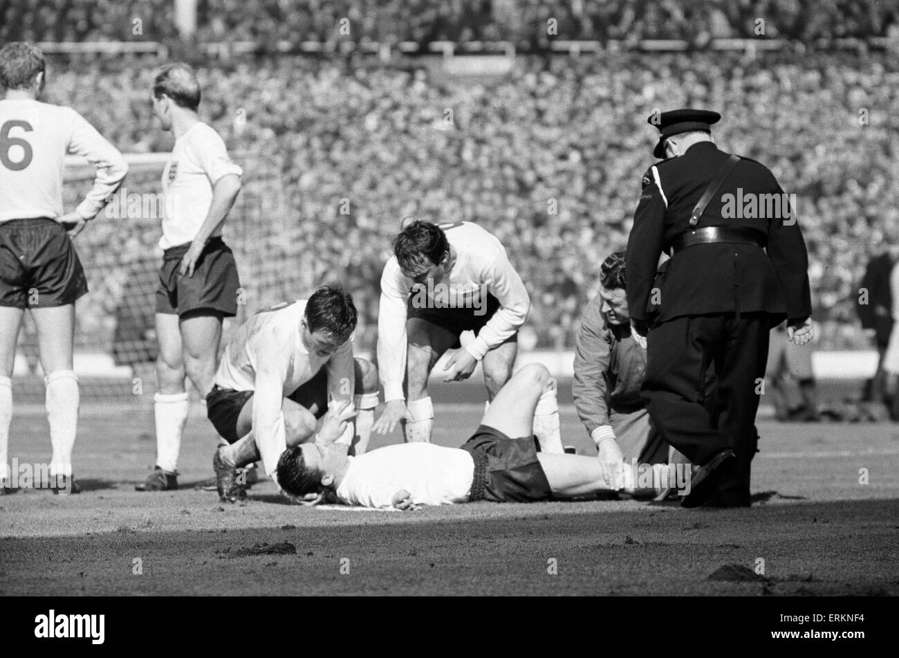 England 2-2 Scotland, 1965 British Home Championship, Wembley Stadium ...