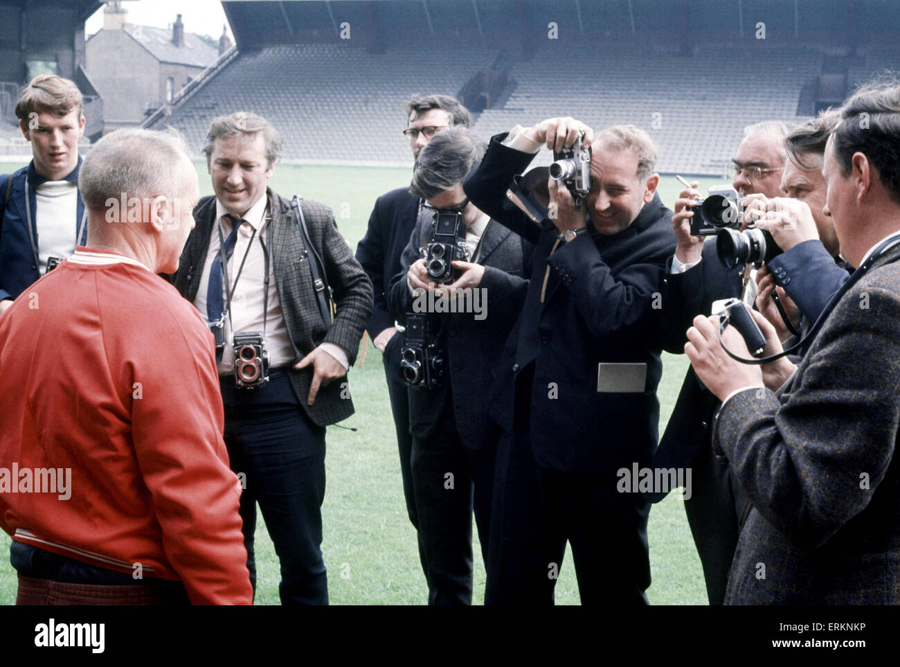 Liverpool manager Bill Shankly faces the press at a team photocall ...