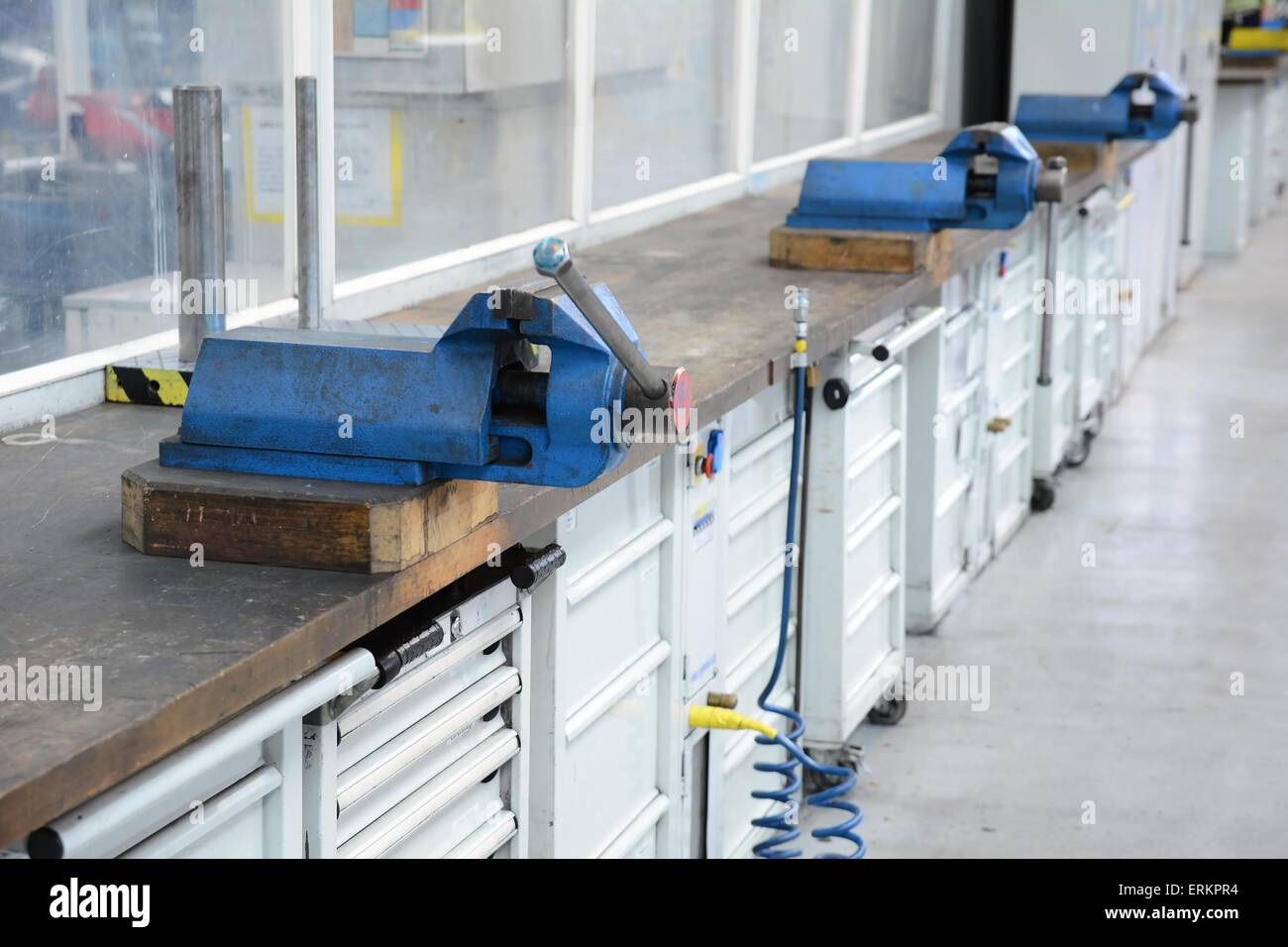 Old bench vice hi-res stock photography and images - Alamy