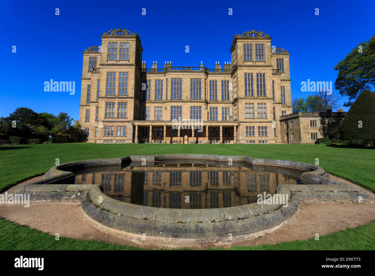 Hardwick hall pond hi-res stock photography and images - Alamy