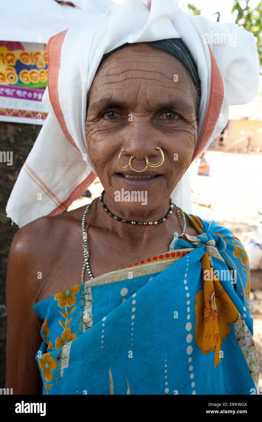 Mali tribeswoman with gold nose rings in Mali weekly tribal market ...