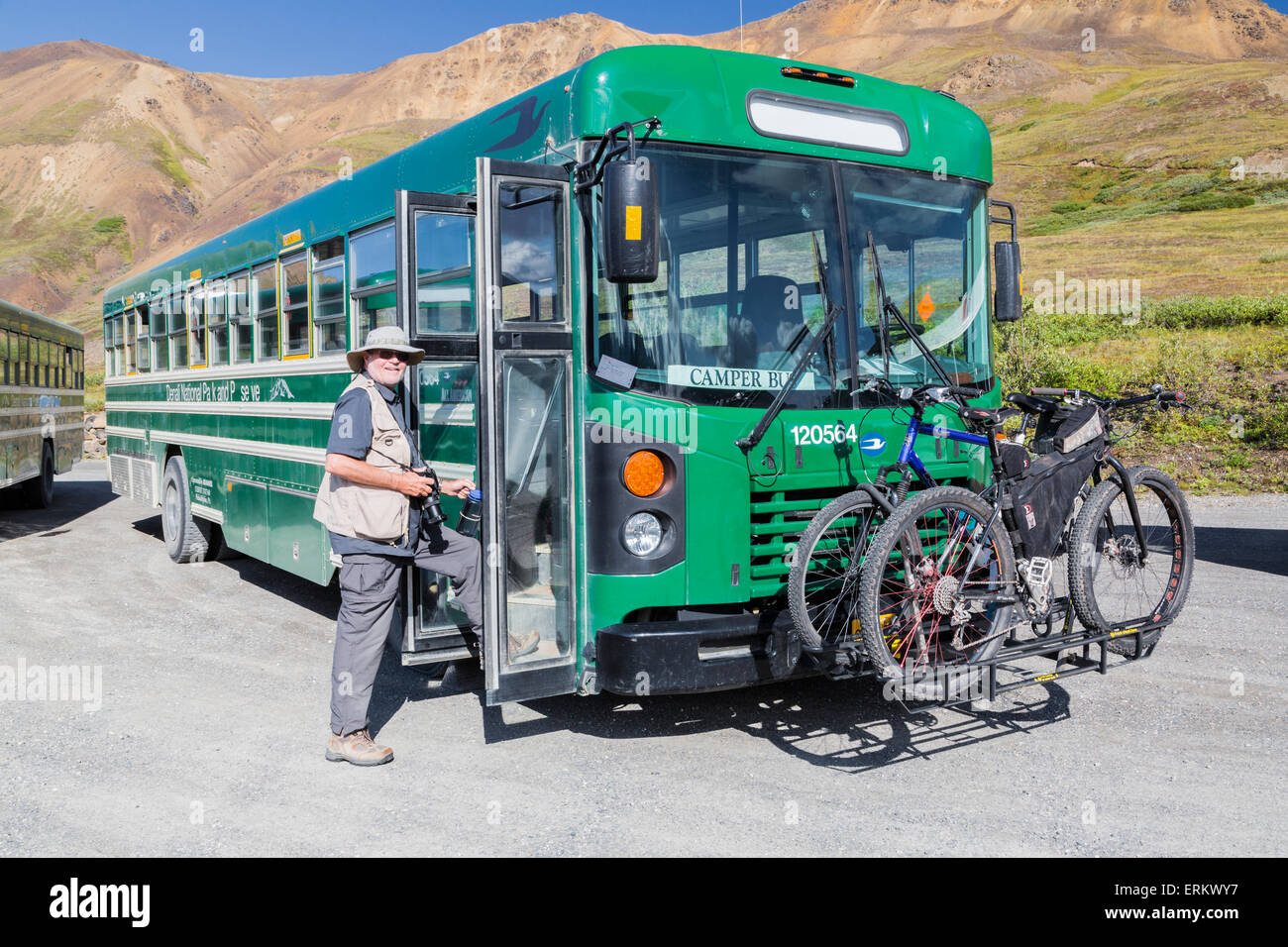Senior shuttle bus hi-res stock photography and images - Alamy