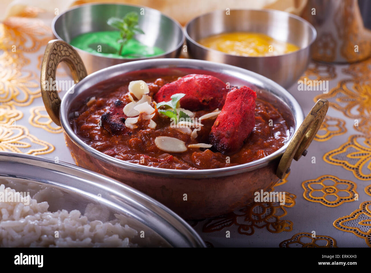 indian chicken curry in a pot Stock Photo - Alamy