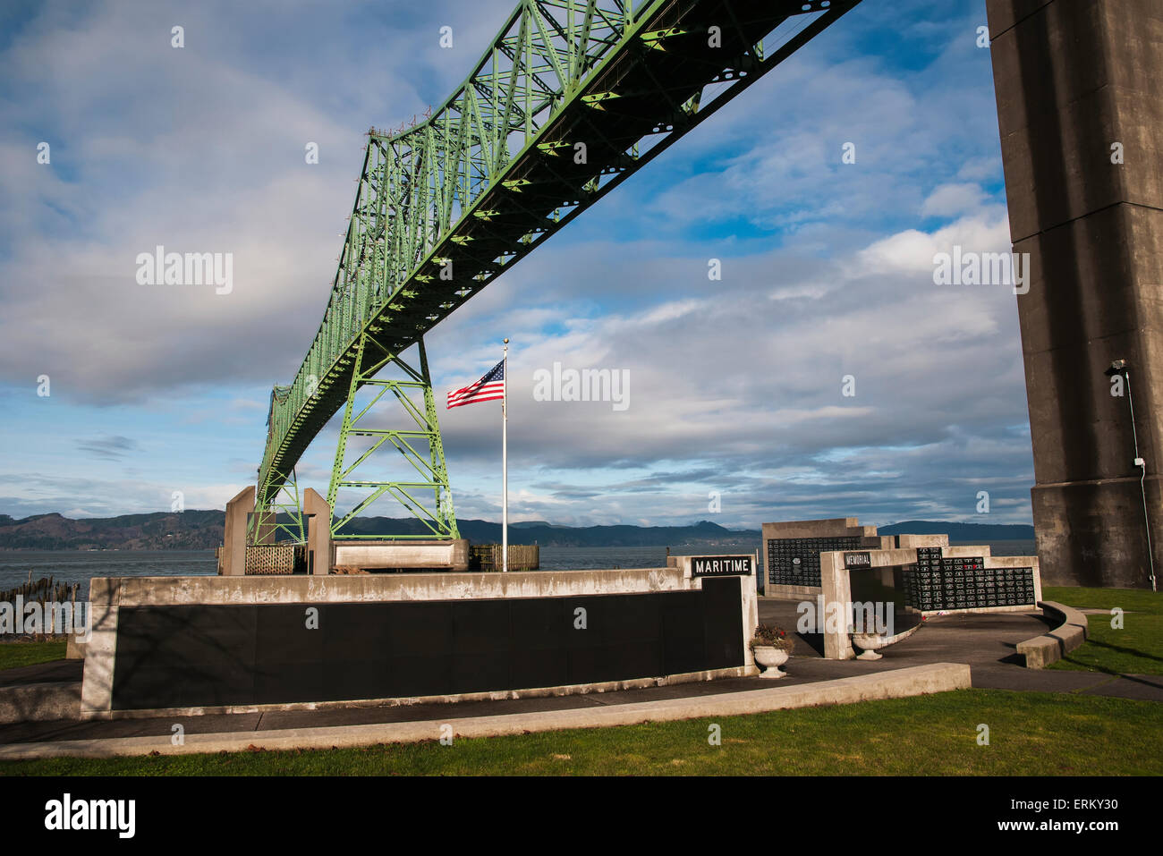 Astoria megler bridge from astoria pacific hi-res stock photography and ...