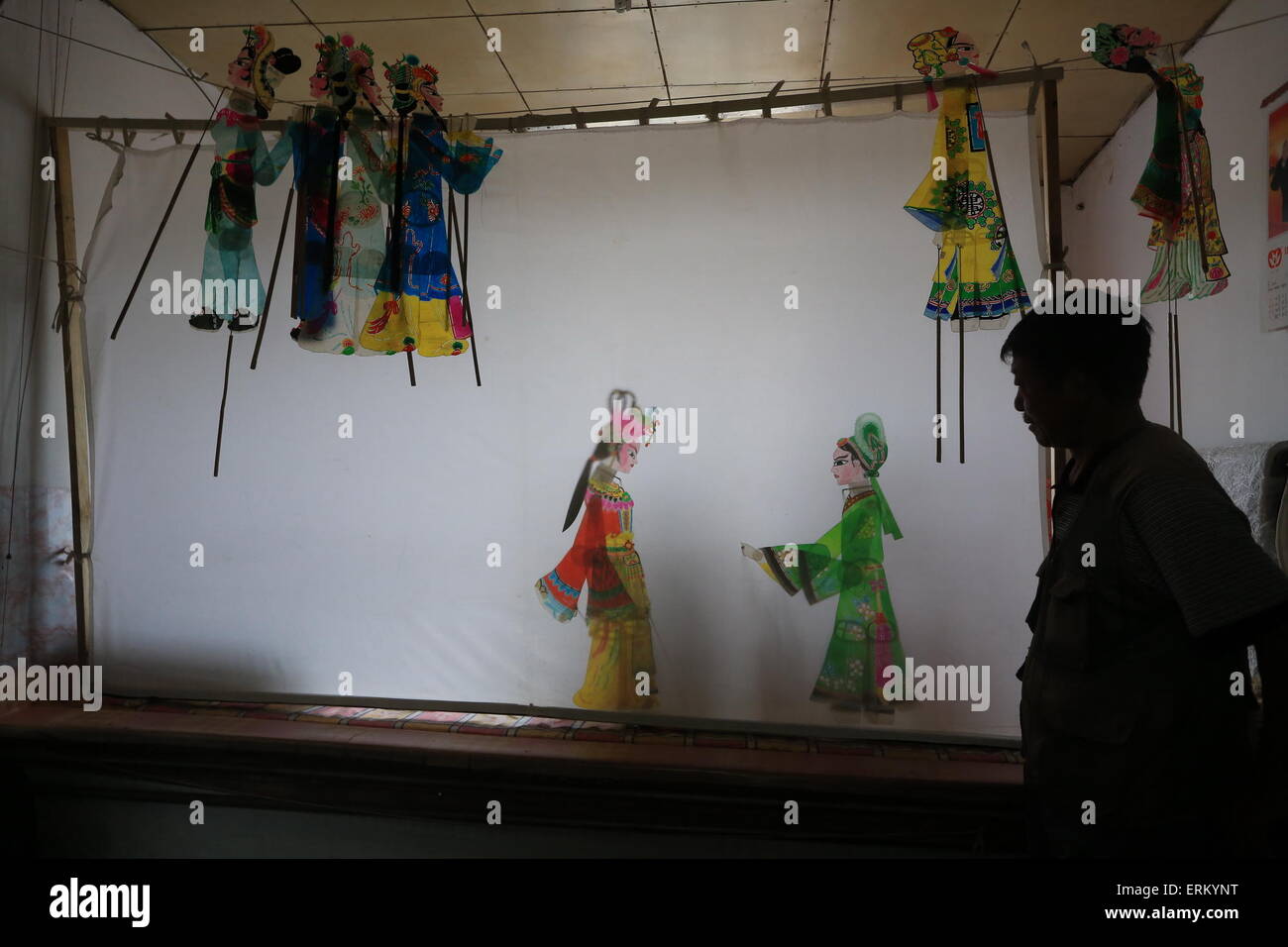 Flat puppets hi-res stock photography and images - Alamy