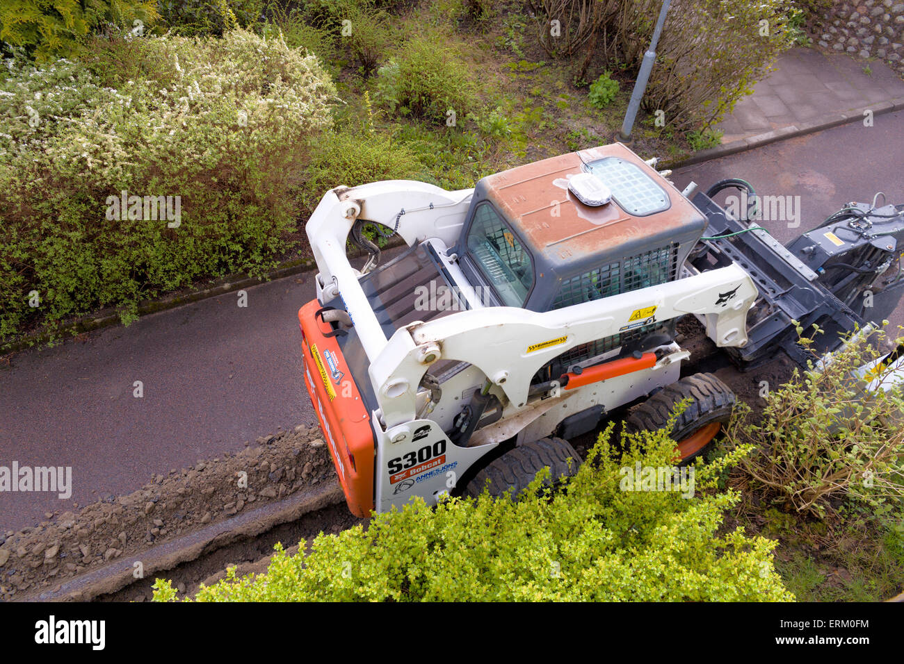 Fiber installation hi-res stock photography and images - Alamy