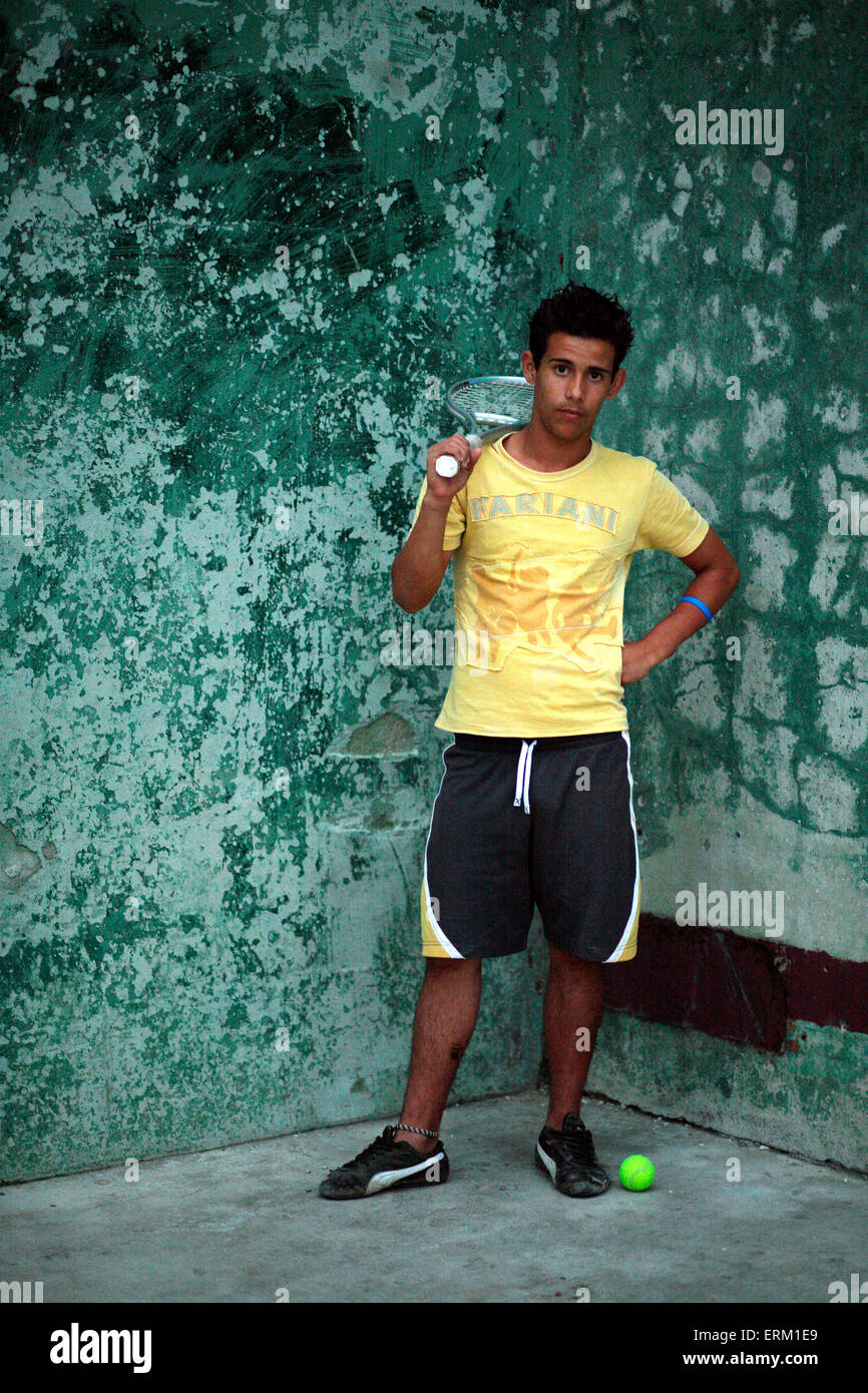 Boys play squash at a local playground in Havana, Cuba Stock Photo - Alamy