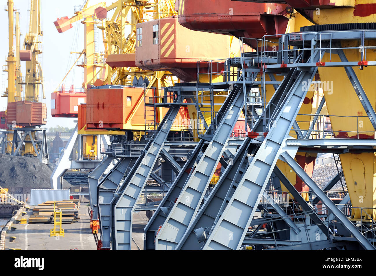 Constructive technique hi-res stock photography and images - Alamy