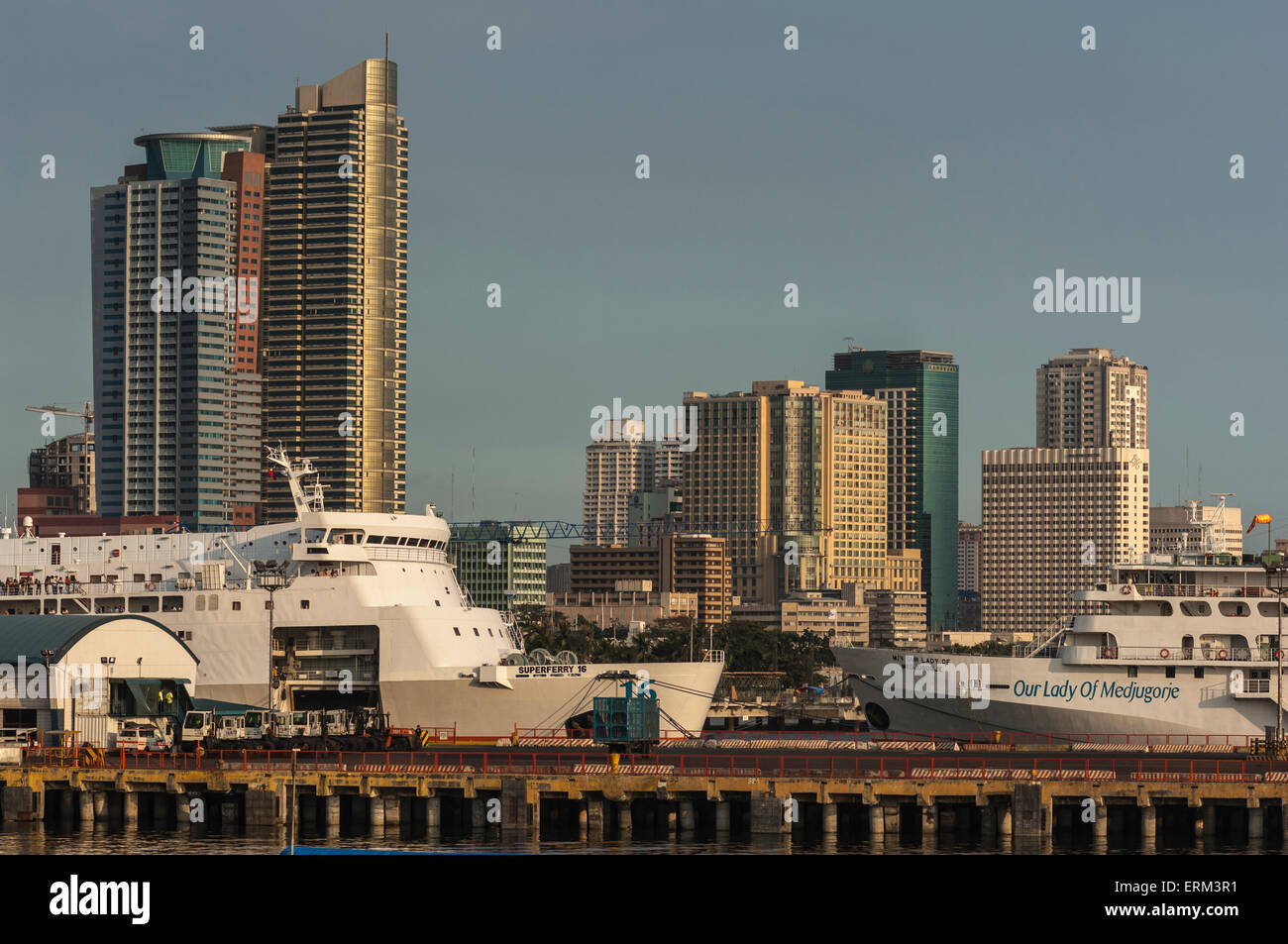 Manila from the sea hi-res stock photography and images - Alamy