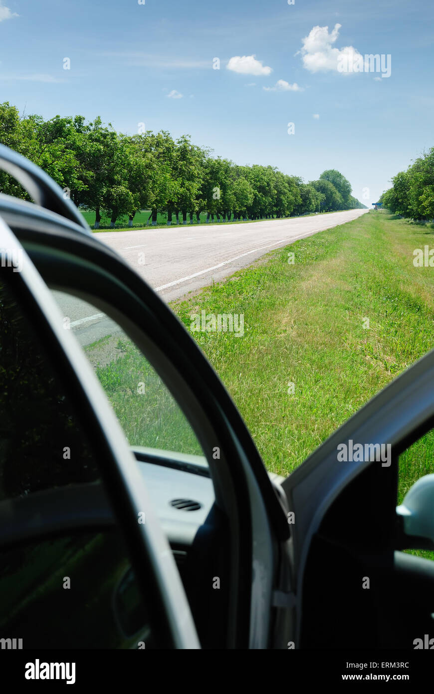 Stopped roadside hi-res stock photography and images - Alamy