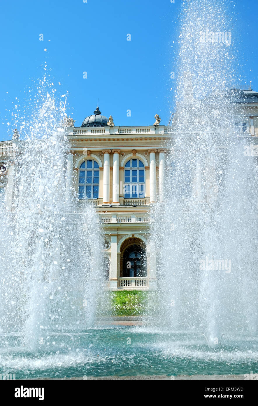 large fountains and historic building Stock Photo - Alamy