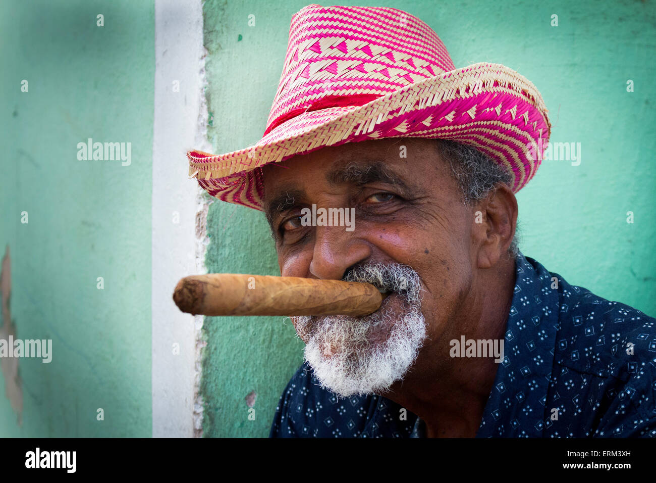 Portrait of elderly Cuban man with big cigar in Trinidad Stock Photo ...