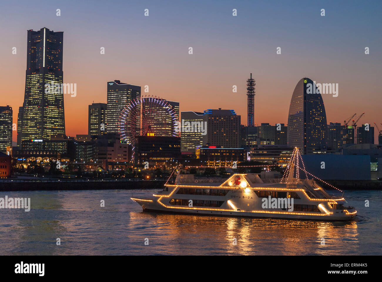Sunsets over the skyline of Yokohama, Japan Stock Photo - Alamy