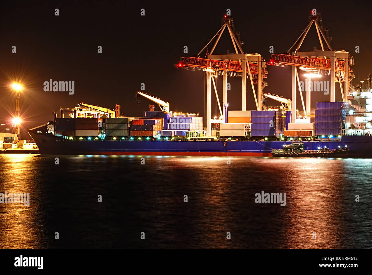 Portal crane night hi-res stock photography and images - Alamy