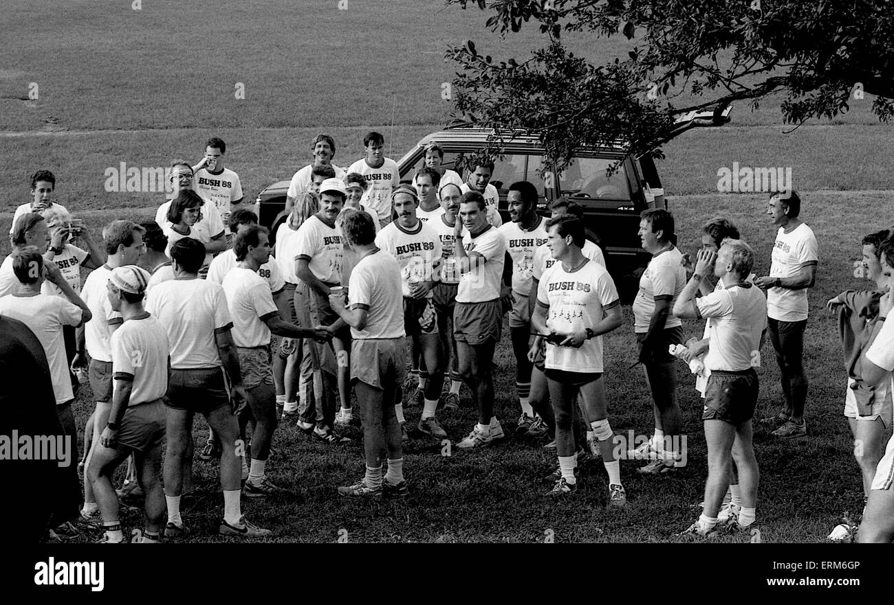 Chicago, Illinois 8-22-1988 Vice-President George H.W. Bush goes ...