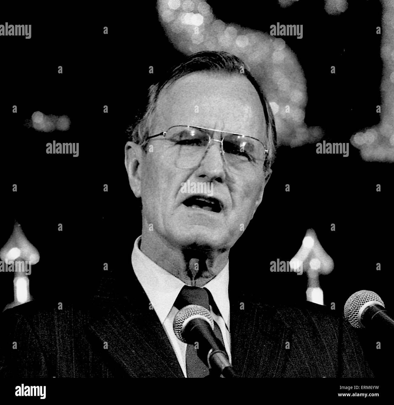 Chicago, Illinois. 8-22-1988 Vice-President George H.W. Bush addresses ...