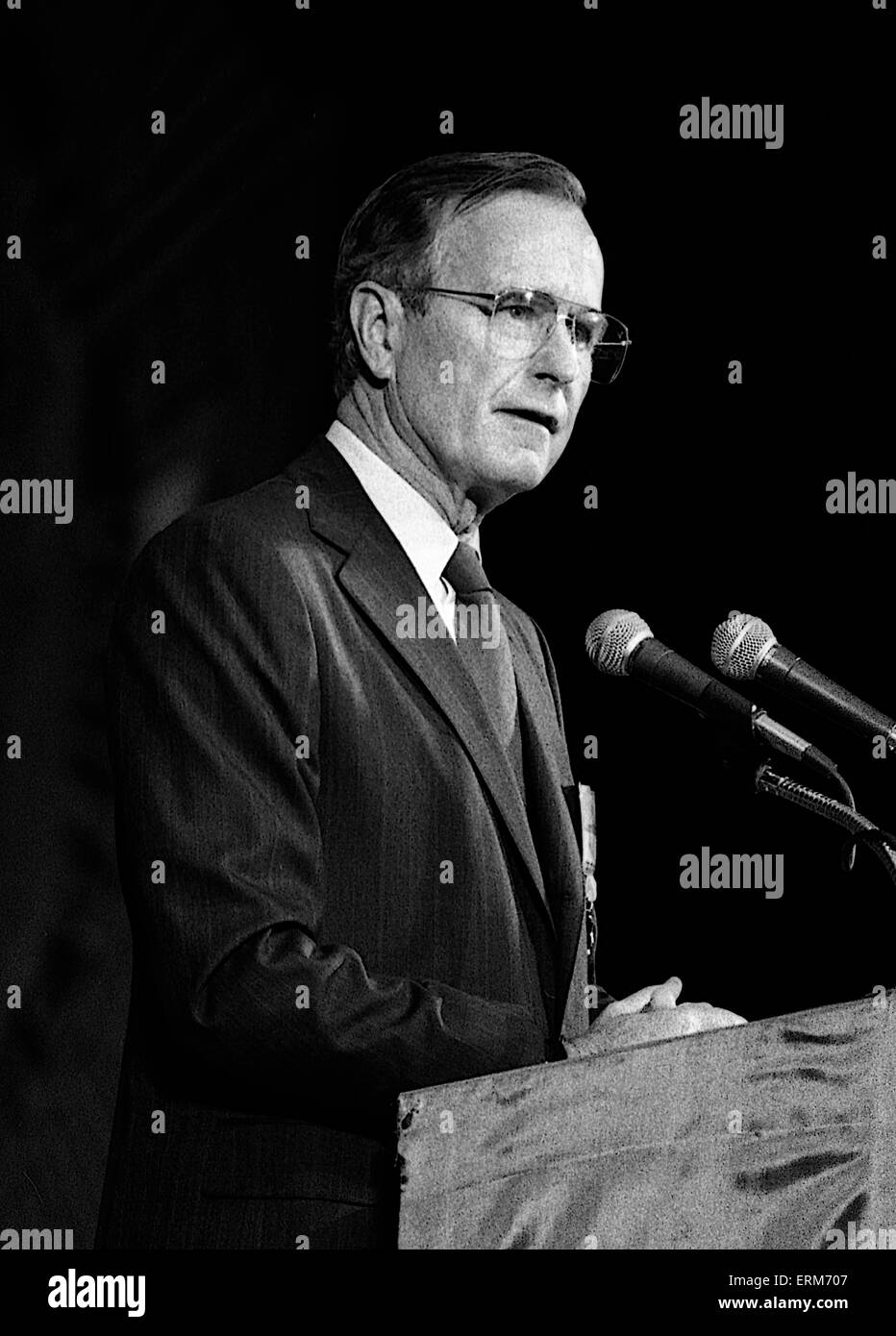 Chicago, Illinois. 8-22-1988 Vice-President George H.W. Bush addresses ...