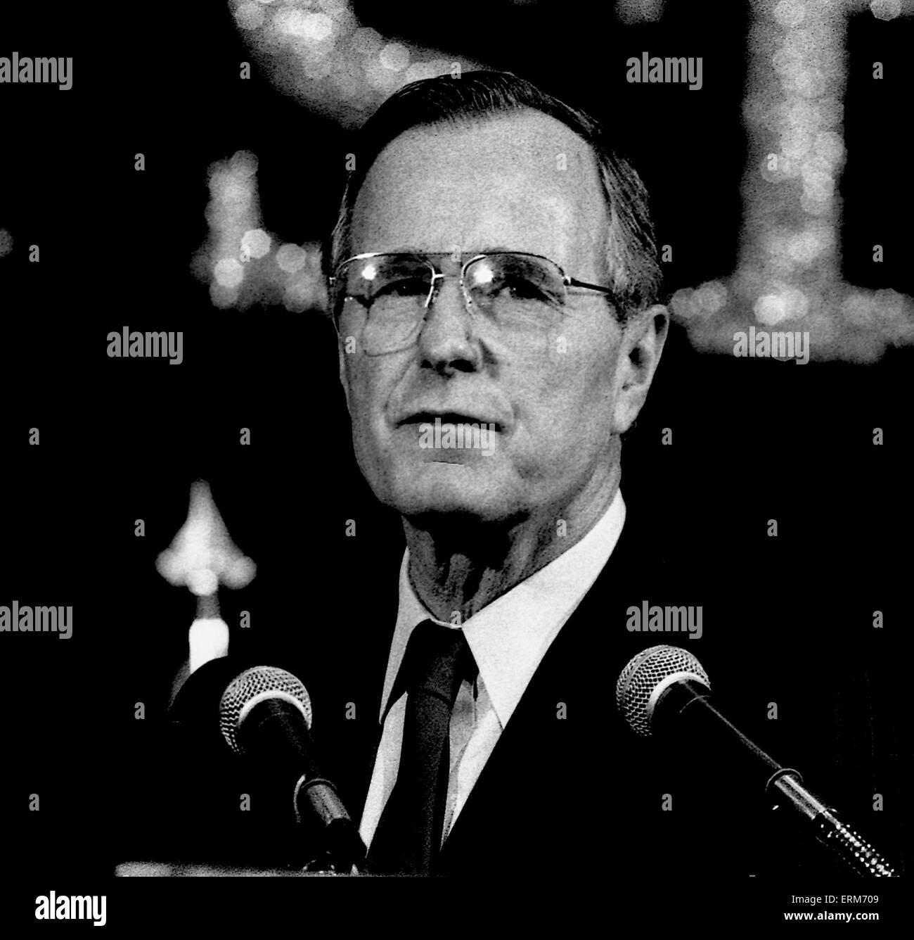 Chicago, Illinois. 8-22-1988 Vice-President George H.W. Bush addresses ...