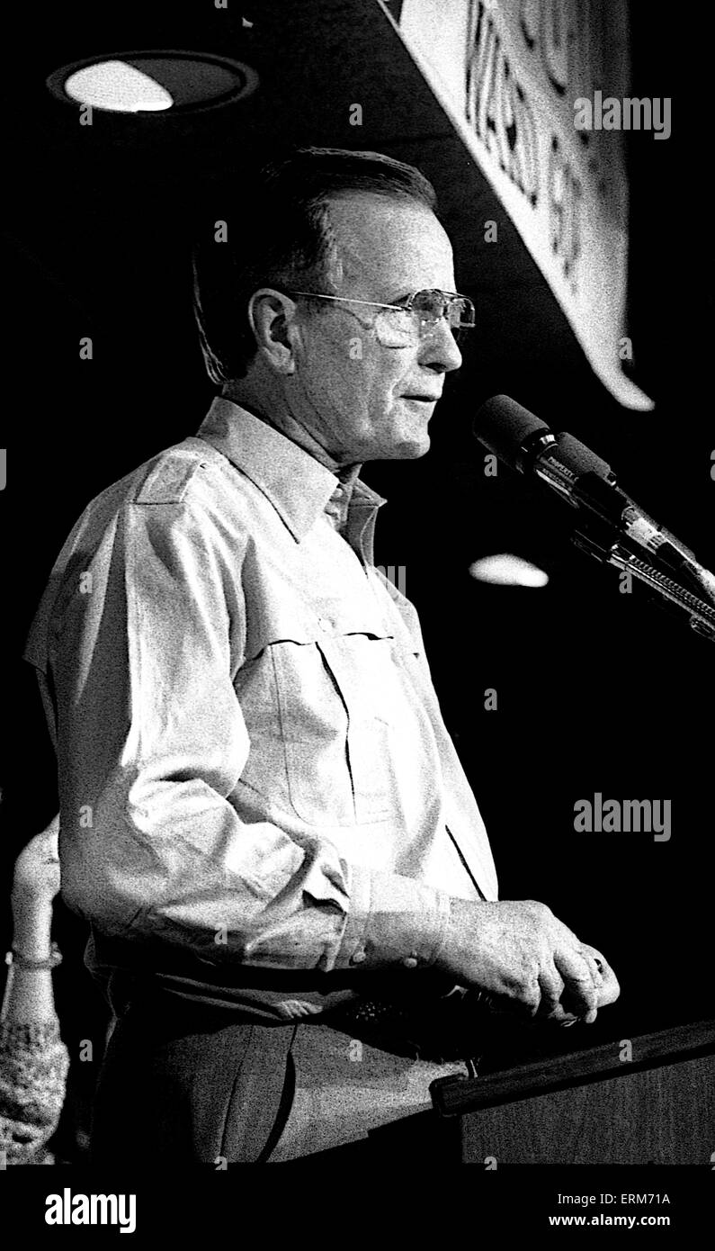 Chicago, Illinois. USA 28th October 1988 Vice-President George H.W ...