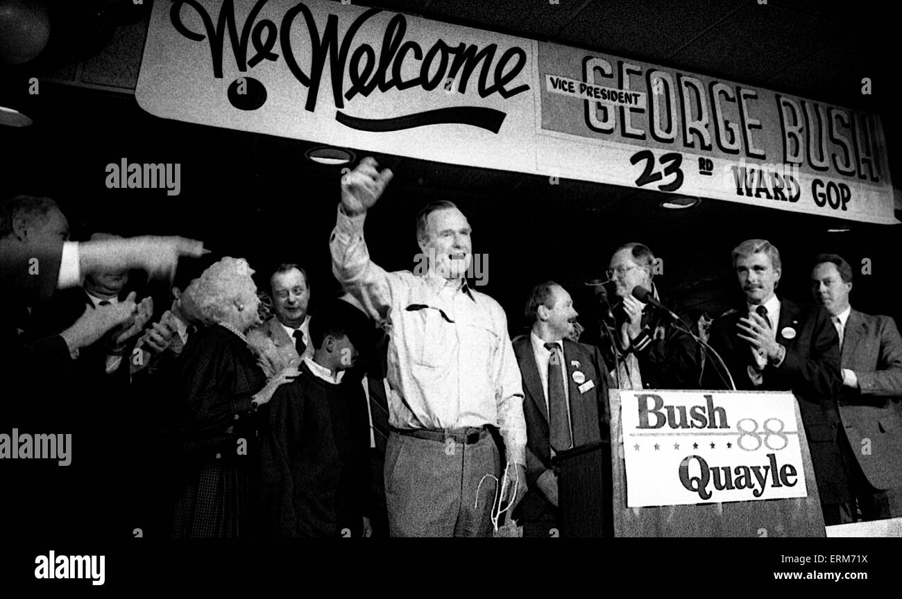 Bush rally Black and White Stock Photos & Images - Alamy