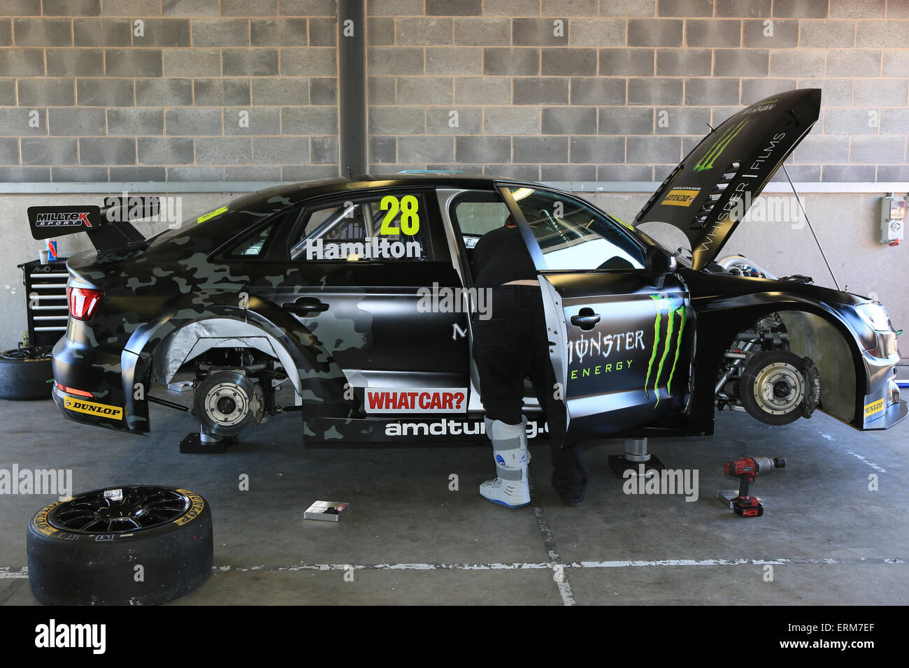 04.06.2015. Donington Park, Derby, England. Nicolas Hamilton, brother ...